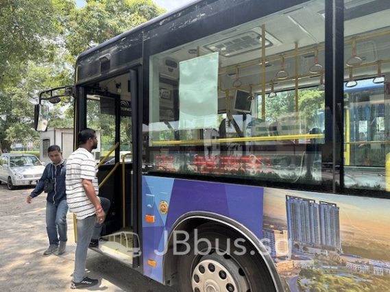 Bus CW3L CIQ 2nd Link to Perling Mall & Aeon Bukit Indah JB, Johor Bahru