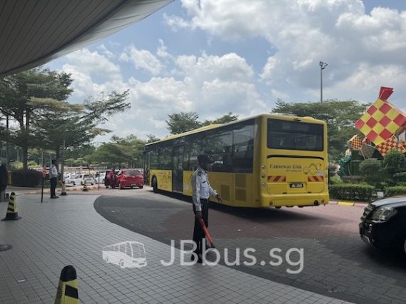 Bus CW3S CIQ 2nd Link to Taman Ungku Tun Aminah & Suteral Mall JB