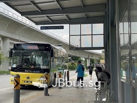 Bus CW7 SG Tuas Link Mrt to CIQ Johor 2nd Link